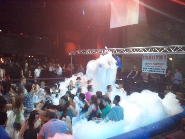 CONTACT | Foamalicious foam party sales, service and rentals worldwide.